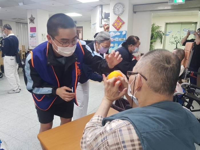 2023年3月18日景美護理之家照顧年長者